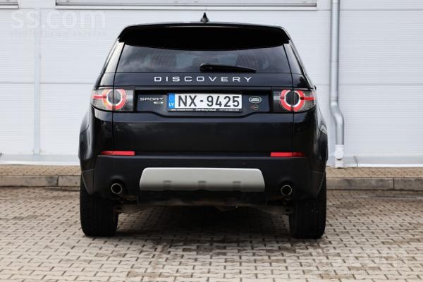 Black Land Rover Discovery Sport 2018 in Riga, with an engine capacity of 2.00 L and mileage of 0 thousand km for 8995 €, photo 7 on AUTOMOTO.COM.LV