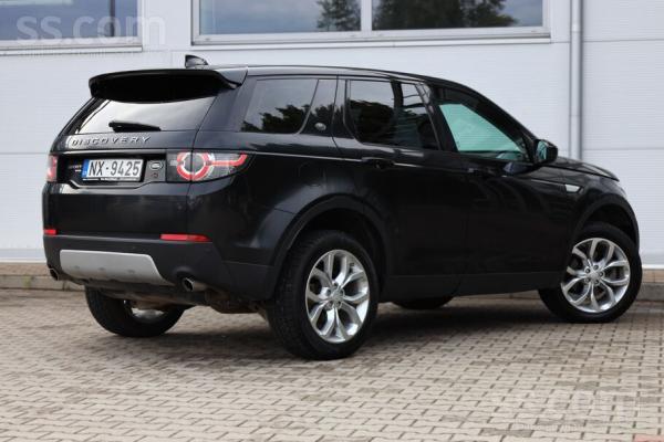 Black Land Rover Discovery Sport 2018 in Riga, with an engine capacity of 2.00 L and mileage of 0 thousand km for 8995 €, photo 8 on AUTOMOTO.COM.LV