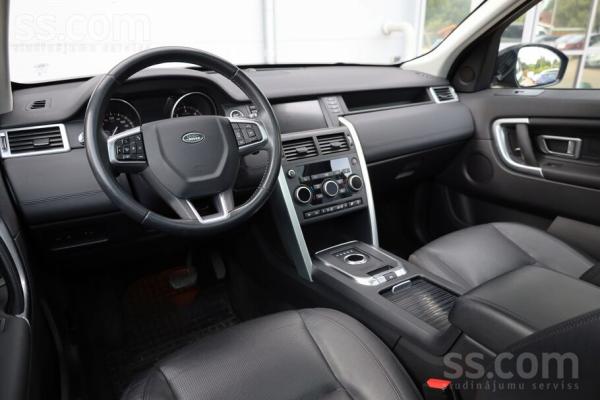 Black Land Rover Discovery Sport 2018 in Riga, with an engine capacity of 2.00 L and mileage of 0 thousand km for 8995 €, photo 10 on AUTOMOTO.COM.LV