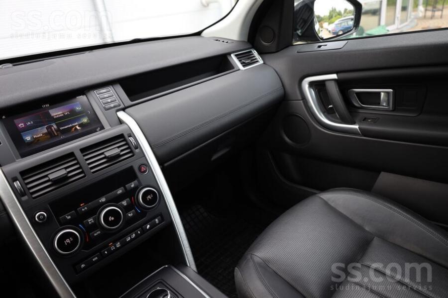 Melns Land Rover Discovery Sport 2018 Rīga, ar dzinēja tilpumu 2.00 L un nobraukumu 0 tūkst. km par 8995 €, foto 12 vietnē AUTOMOTO.COM.LV