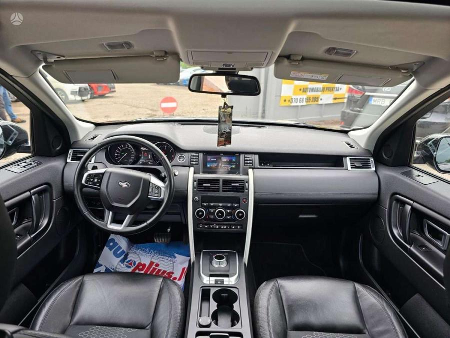 Melns Land Rover Discovery Sport 2018 Šauļi, ar dzinēja tilpumu 2.00 L un nobraukumu 152 tūkst. km par 11450 €, foto 16 vietnē AUTOMOTO.COM.LV