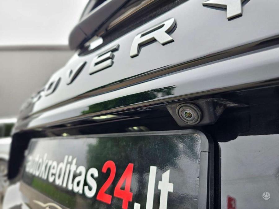 Melns Land Rover Discovery Sport 2018 Šauļi, ar dzinēja tilpumu 2.00 L un nobraukumu 152 tūkst. km par 11450 €, foto 32 vietnē AUTOMOTO.COM.LV