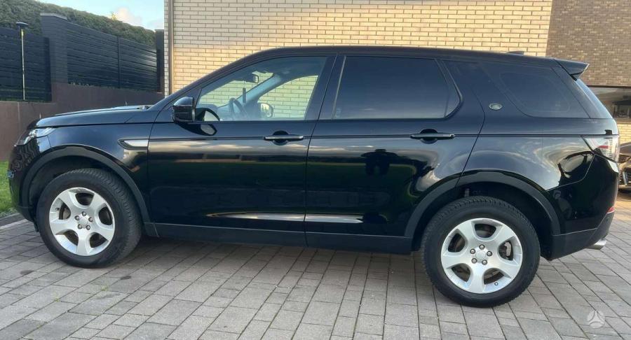 Melns Land Rover Discovery Sport 2018 Panevēža, ar dzinēja tilpumu 2.00 L un nobraukumu 153 tūkst. km par 8900 €, foto 13 vietnē AUTOMOTO.COM.LV