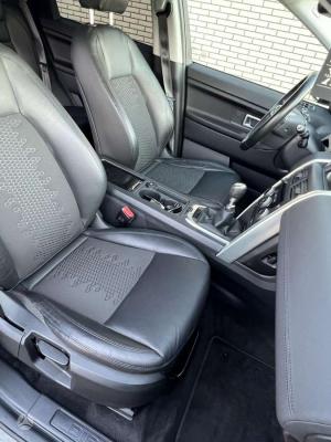 Melns Land Rover Discovery Sport 2018 Panevēža, ar dzinēja tilpumu 2.00 L un nobraukumu 153 tūkst. km par 8900 €, foto 15 vietnē AUTOMOTO.COM.LV