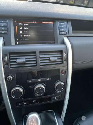 Melns Land Rover Discovery Sport 2018 Panevēža, ar dzinēja tilpumu 2.00 L un nobraukumu 153 tūkst. km par 8900 €, foto 24 vietnē AUTOMOTO.COM.LV