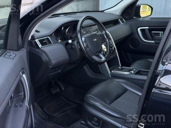 Black Land Rover Discovery Sport 2018 in Riga, with an engine capacity of 2.00 L and mileage of 151 thousand km for 11780 €, photo 8 on AUTOMOTO.COM.LV