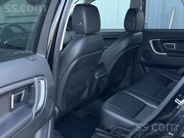 Black Land Rover Discovery Sport 2018 in Riga, with an engine capacity of 2.00 L and mileage of 151 thousand km for 11780 €, photo 10 on AUTOMOTO.COM.LV