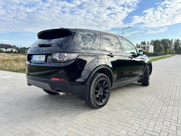 Melns Land Rover Discovery Sport 2018 Rīga, ar dzinēja tilpumu 2.00 L un nobraukumu 125 tūkst. km par 16500 €, foto 4 vietnē AUTOMOTO.COM.LV