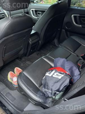 Melns Land Rover Discovery Sport 2018 Rīga, ar dzinēja tilpumu 2.00 L un nobraukumu 106 tūkst. km par 12750 €, foto 13 vietnē AUTOMOTO.COM.LV
