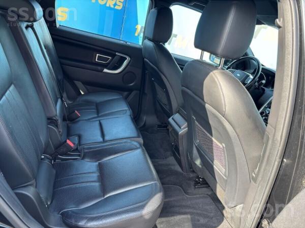 Land Rover Discovery Sport 2018 Rīga vietnē Melns Land Rover Discovery Sport 2018 Rīga, ar dzinēja tilpumu 2.00 L un nobraukumu 157 tūkst. km par 10950 €, foto 11 vietnē AUTOMOTO.COM.LV