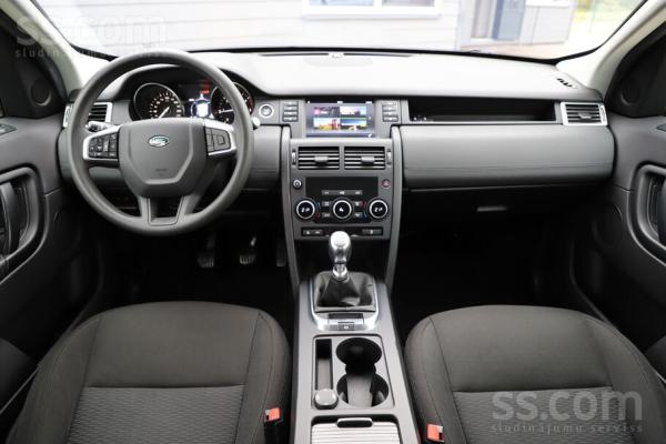 Black Land Rover Discovery Sport 2018 in Tukums, with an engine capacity of 2.00 L and mileage of 146 thousand km for 9000 €, photo 8 on AUTOMOTO.COM.LV
