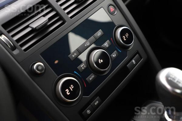 Black Land Rover Discovery Sport 2018 in Tukums, with an engine capacity of 2.00 L and mileage of 146 thousand km for 9000 €, photo 11 on AUTOMOTO.COM.LV