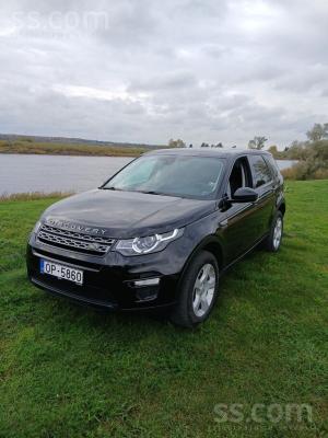 Melns Land Rover Discovery Sport 2018 Daugavpils, ar dzinēja tilpumu 2.00 L un nobraukumu 155 tūkst. km par 9700 €, foto 3 vietnē AUTOMOTO.COM.LV