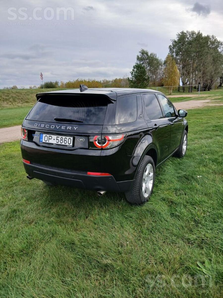 Melns Land Rover Discovery Sport 2018 Daugavpils, ar dzinēja tilpumu 2.00 L un nobraukumu 155 tūkst. km par 9700 €, foto 5 vietnē AUTOMOTO.COM.LV