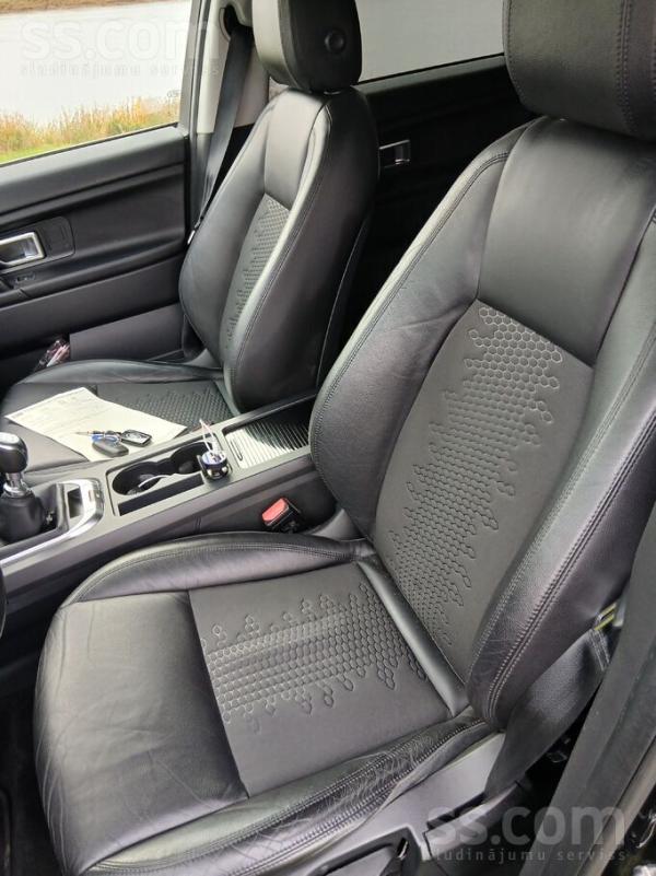 Land Rover Discovery Sport 2018 in Daugavpils on AUTOMOTO.COM.LV Black Land Rover Discovery Sport 2018 in Daugavpils, with an engine capacity of 2.00 L and mileage of 155 thousand km for 9700 €, photo 8 on AUTOMOTO.COM.LV