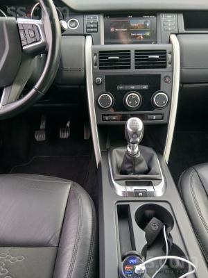 Melns Land Rover Discovery Sport 2018 Daugavpils, ar dzinēja tilpumu 2.00 L un nobraukumu 155 tūkst. km par 9700 €, foto 13 vietnē AUTOMOTO.COM.LV