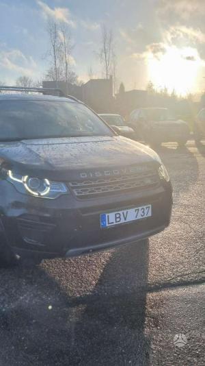 Black Land Rover Discovery Sport 2019 in Vilnius, with an engine capacity of 2.00 L and mileage of 85 thousand km for 19500 €, photo 12 on AUTOMOTO.COM.LV