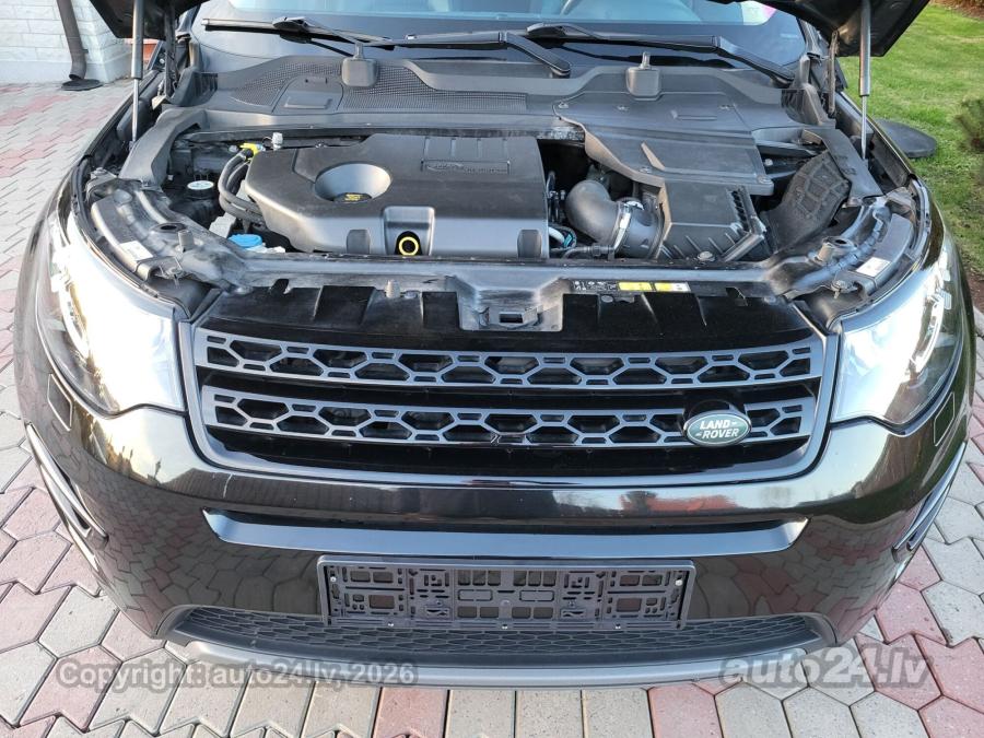 Black Land Rover Discovery Sport 2019 in Tallinn, with an engine capacity of 2.00 L and mileage of 158 thousand km for 14999 €, photo 11 on AUTOMOTO.COM.LV