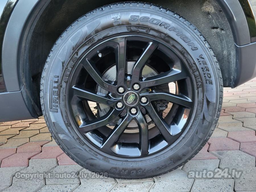 Black Land Rover Discovery Sport 2019 in Tallinn, with an engine capacity of 2.00 L and mileage of 158 thousand km for 14999 €, photo 30 on AUTOMOTO.COM.LV