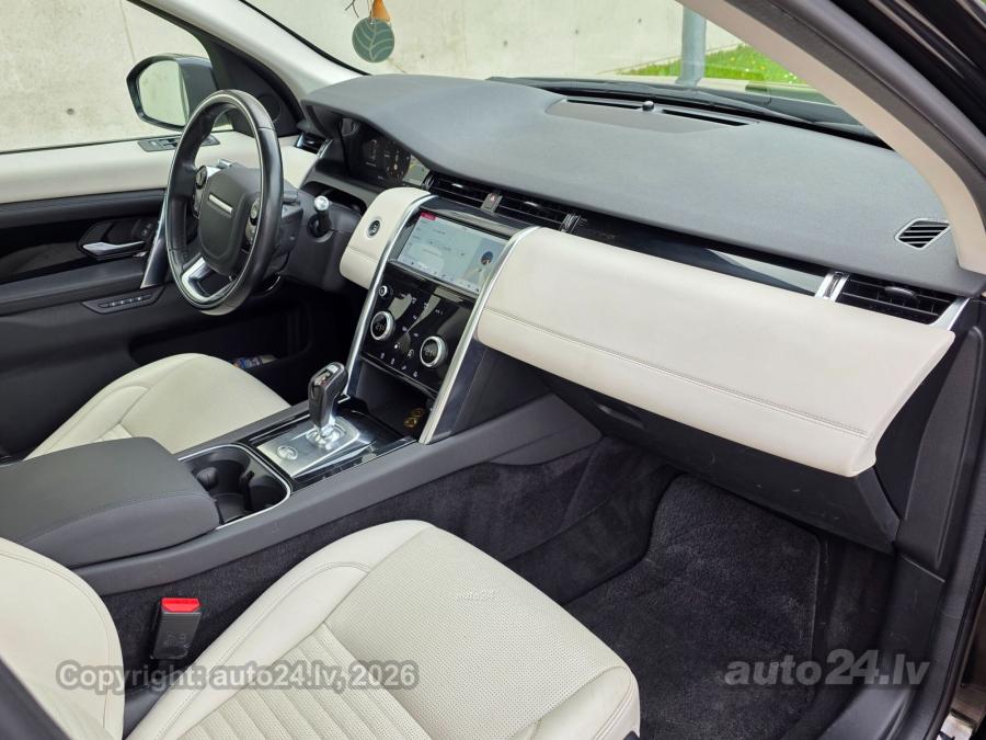 Black Land Rover Discovery Sport 2019 in Viljandi, with an engine capacity of 2.00 L and mileage of 86 thousand km for 23800 €, photo 18 on AUTOMOTO.COM.LV