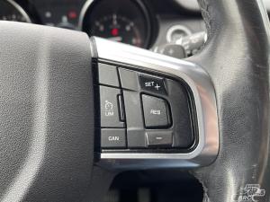 Black Land Rover Discovery Sport 2019 in Avizieniai, with an engine capacity of 2.00 L and mileage of 193 thousand km for 11900 €, photo 22 on AUTOMOTO.COM.LV