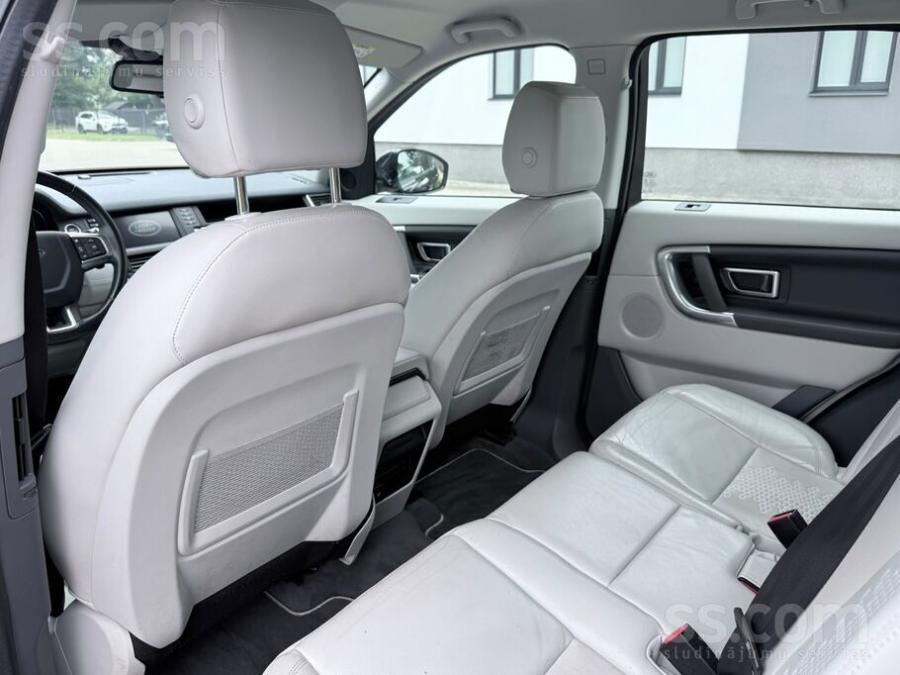 Melns Land Rover Discovery Sport 2019 Rīga, ar dzinēja tilpumu 2.00 L un nobraukumu 112 tūkst. km par 9500 €, foto 17 vietnē AUTOMOTO.COM.LV