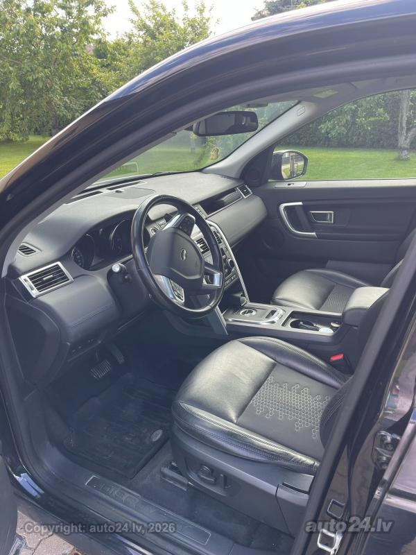 Melns Land Rover Discovery Sport 2019 Tallina, ar dzinēja tilpumu 2.00 L un nobraukumu 157 tūkst. km par 14500 €, foto 6 vietnē AUTOMOTO.COM.LV