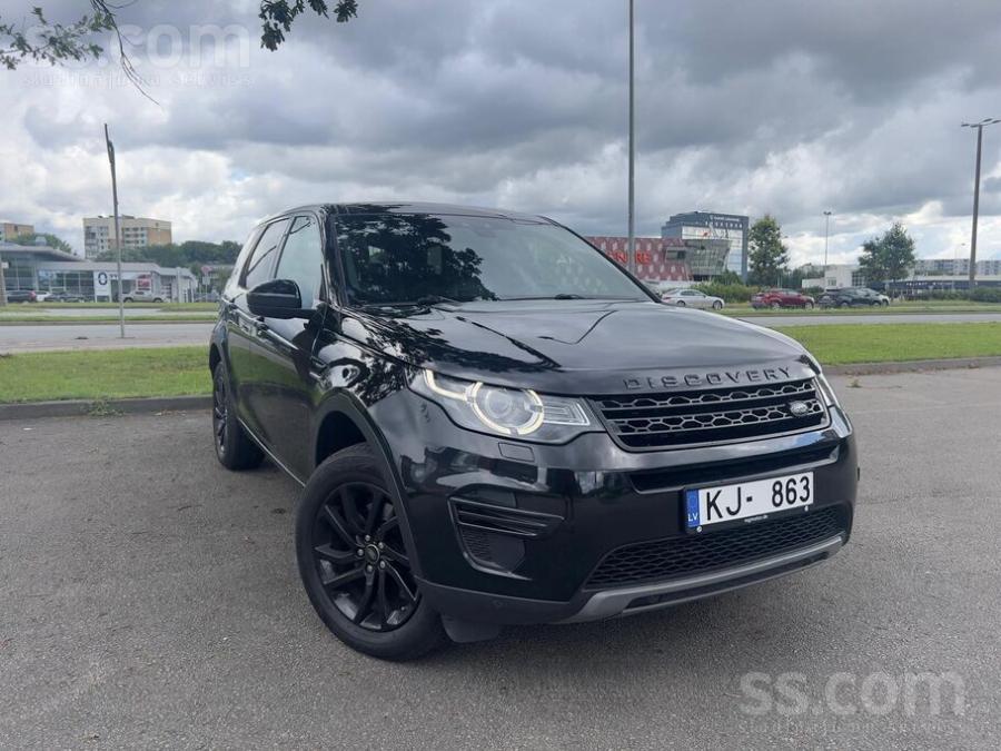 Black Land Rover Discovery Sport 2019 in Riga, with an engine capacity of 2.00 L and mileage of 201 thousand km for 12990 €, photo 3 on AUTOMOTO.COM.LV