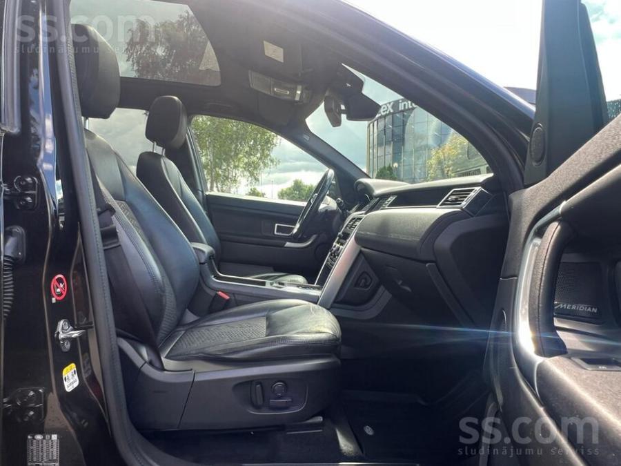 Black Land Rover Discovery Sport 2019 in Riga, with an engine capacity of 2.00 L and mileage of 201 thousand km for 12990 €, photo 12 on AUTOMOTO.COM.LV