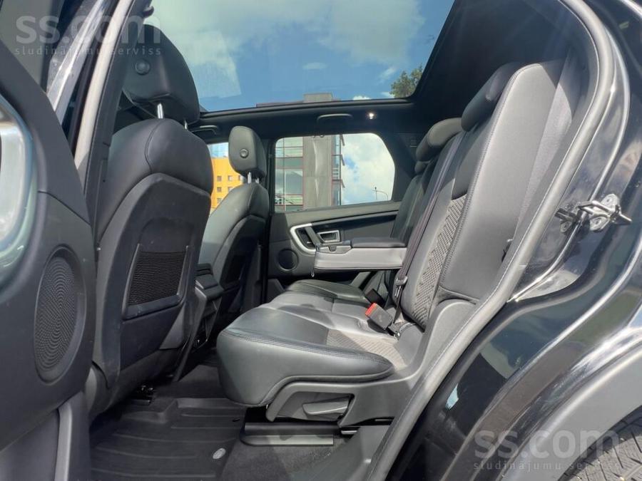 Black Land Rover Discovery Sport 2019 in Riga, with an engine capacity of 2.00 L and mileage of 201 thousand km for 12990 €, photo 15 on AUTOMOTO.COM.LV