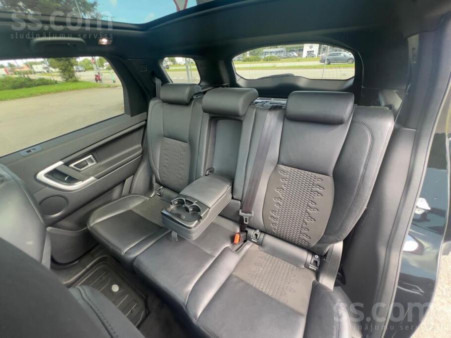 Black Land Rover Discovery Sport 2019 in Riga, with an engine capacity of 2.00 L and mileage of 201 thousand km for 12990 €, photo 16 on AUTOMOTO.COM.LV