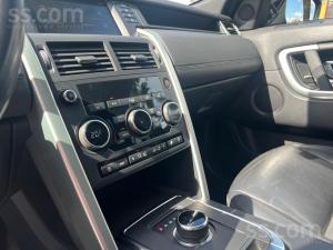 Black Land Rover Discovery Sport 2019 in Riga, with an engine capacity of 2.00 L and mileage of 201 thousand km for 12990 €, photo 21 on AUTOMOTO.COM.LV
