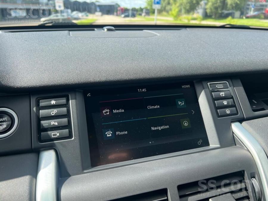 Black Land Rover Discovery Sport 2019 in Riga, with an engine capacity of 2.00 L and mileage of 201 thousand km for 12990 €, photo 22 on AUTOMOTO.COM.LV