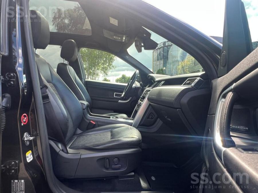 Black Land Rover Discovery Sport 2019 in Riga, with an engine capacity of 2.00 L and mileage of 201 thousand km for 11990 €, photo 12 on AUTOMOTO.COM.LV