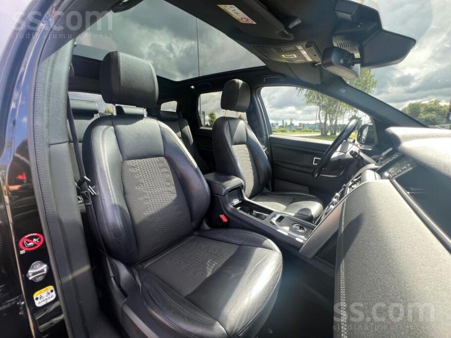 Black Land Rover Discovery Sport 2019 in Riga, with an engine capacity of 2.00 L and mileage of 201 thousand km for 11990 €, photo 13 on AUTOMOTO.COM.LV