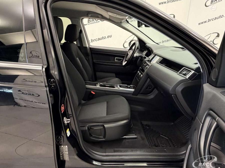 Black Land Rover Discovery Sport 2019 in Vilnius, with an engine capacity of 2.00 L and mileage of 193 thousand km for 9900 €, photo 6 on AUTOMOTO.COM.LV