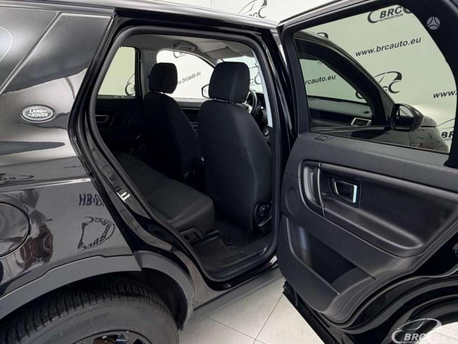 Black Land Rover Discovery Sport 2019 in Vilnius, with an engine capacity of 2.00 L and mileage of 193 thousand km for 9900 €, photo 14 on AUTOMOTO.COM.LV