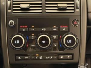 Black Land Rover Discovery Sport 2019 in Vilnius, with an engine capacity of 2.00 L and mileage of 193 thousand km for 9900 €, photo 18 on AUTOMOTO.COM.LV