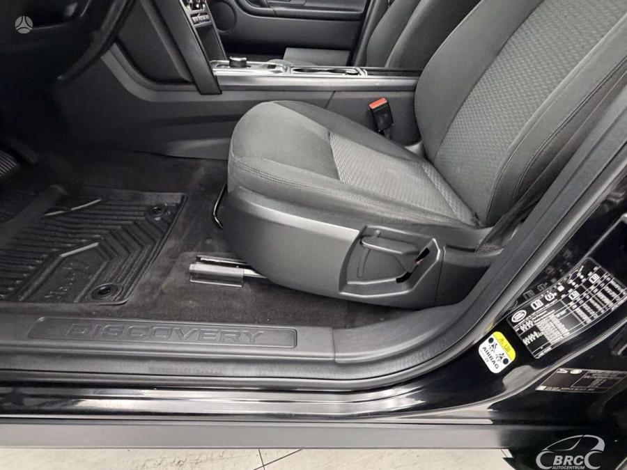 Black Land Rover Discovery Sport 2019 in Vilnius, with an engine capacity of 2.00 L and mileage of 193 thousand km for 9900 €, photo 23 on AUTOMOTO.COM.LV