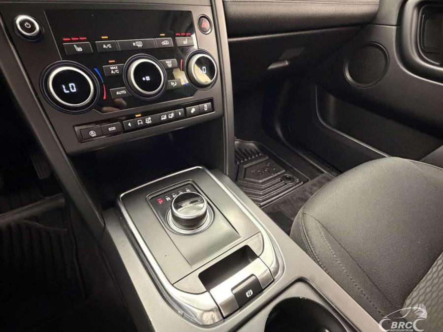 Black Land Rover Discovery Sport 2019 in Vilnius, with an engine capacity of 2.00 L and mileage of 193 thousand km for 9900 €, photo 26 on AUTOMOTO.COM.LV