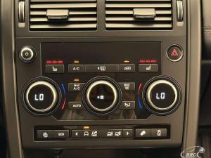 Black Land Rover Discovery Sport 2019 in Vilnius, with an engine capacity of 2.00 L and mileage of 193 thousand km for 8900 €, photo 18 on AUTOMOTO.COM.LV