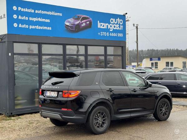Black Land Rover Discovery Sport 2020 in Vilnius, with an engine capacity of 2.00 L and mileage of 130 thousand km for 15650 €, photo 4 on AUTOMOTO.COM.LV