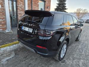 Black Land Rover Discovery Sport 2020 in Jurmala, with an engine capacity of 2.00 L and mileage of 97 thousand km for 19300 €, photo 4 on AUTOMOTO.COM.LV