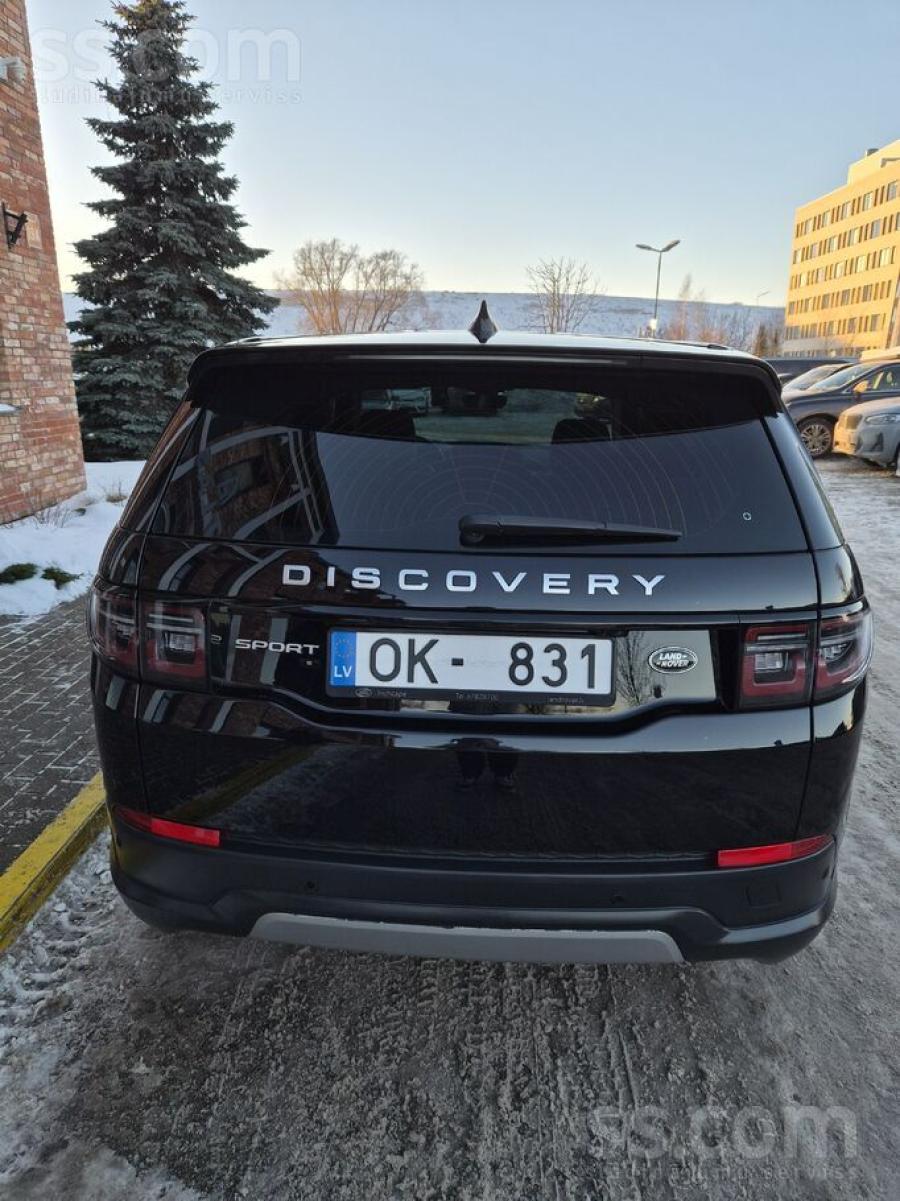 Black Land Rover Discovery Sport 2020 in Jurmala, with an engine capacity of 2.00 L and mileage of 97 thousand km for 19300 €, photo 5 on AUTOMOTO.COM.LV