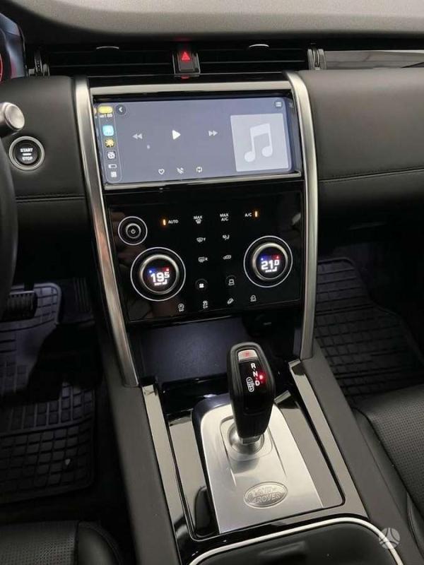 Melns Land Rover Discovery Sport 2020 Viļņa, ar dzinēja tilpumu 2.00 L un nobraukumu 87 tūkst. km par 20900 €, foto 8 vietnē AUTOMOTO.COM.LV