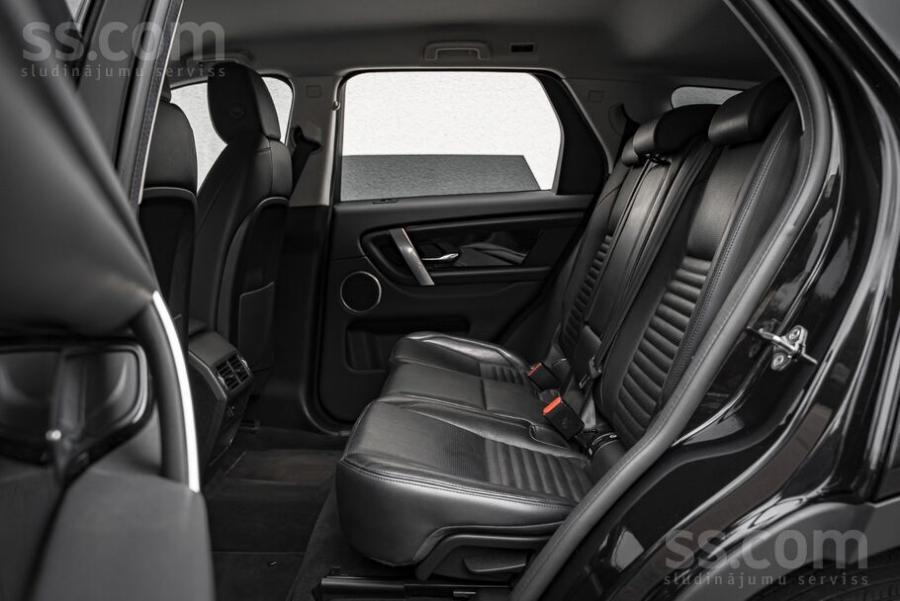Melns Land Rover Discovery Sport 2020 Rīga, ar dzinēja tilpumu 2.00 L un nobraukumu 129 tūkst. km par 15990 €, foto 13 vietnē AUTOMOTO.COM.LV