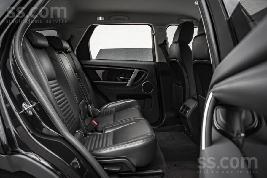 Melns Land Rover Discovery Sport 2020 Rīga, ar dzinēja tilpumu 2.00 L un nobraukumu 129 tūkst. km par 15990 €, foto 14 vietnē AUTOMOTO.COM.LV