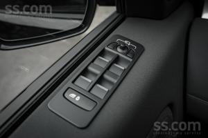 Melns Land Rover Discovery Sport 2020 Rīga, ar dzinēja tilpumu 2.00 L un nobraukumu 129 tūkst. km par 15990 €, foto 30 vietnē AUTOMOTO.COM.LV