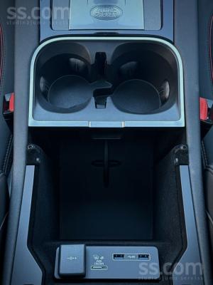 Black Land Rover Discovery Sport 2021 in Riga, with an engine capacity of 2.00 L and mileage of 166 thousand km for 26650 €, photo 22 on AUTOMOTO.COM.LV