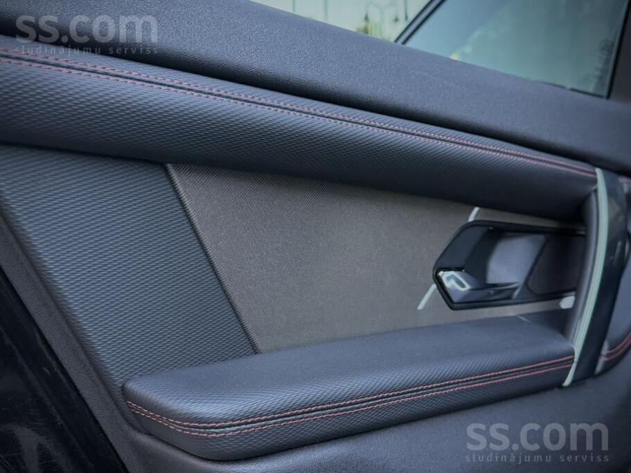 Black Land Rover Discovery Sport 2021 in Riga, with an engine capacity of 2.00 L and mileage of 166 thousand km for 26650 €, photo 29 on AUTOMOTO.COM.LV